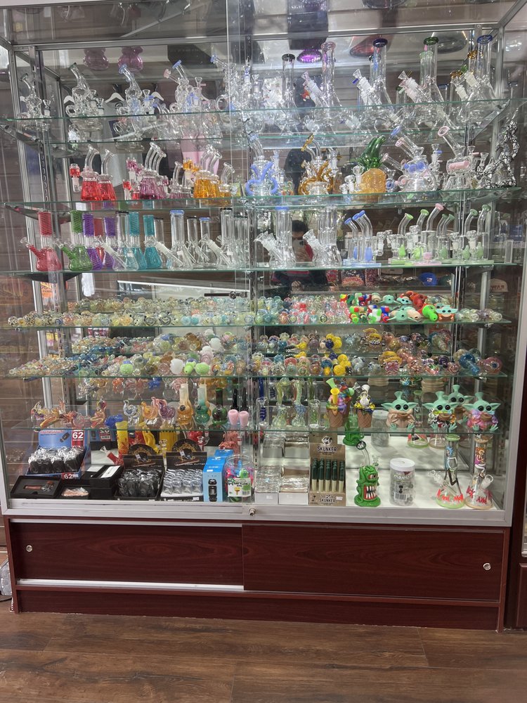 Exotic Smoke Scene Offers Bongs in Jersey City, NJ 07304